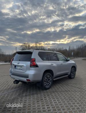 Grey Toyota Land Cruiser 2022 in Tallinn, with an engine capacity of 2.80 L and mileage of 79 thousand km for 58000 €, photo 5 on AUTOMOTO.COM.LV