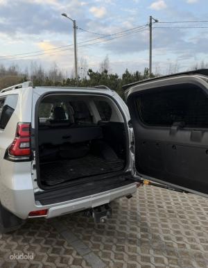 Grey Toyota Land Cruiser 2022 in Tallinn, with an engine capacity of 2.80 L and mileage of 79 thousand km for 58000 €, photo 21 on AUTOMOTO.COM.LV
