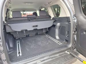 Grey Toyota Land Cruiser 2023 in Sakiai, with an engine capacity of 2.76 L and mileage of 39 thousand km for 40300 €, photo 14 on AUTOMOTO.COM.LV