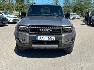 Pelēks Toyota Land Cruiser 2025 Liepāja, ar dzinēja tilpumu 2.80 L un nobraukumu 7 tūkst. km par 77900 €, foto 8 vietnē AUTOMOTO.COM.LV