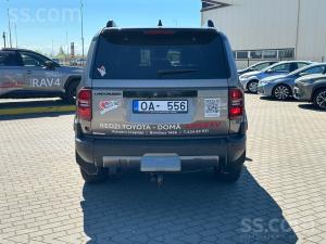 Pelēks Toyota Land Cruiser 2025 Liepāja, ar dzinēja tilpumu 2.80 L un nobraukumu 7 tūkst. km par 77900 €, foto 9 vietnē AUTOMOTO.COM.LV