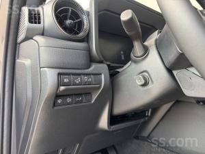 Grey Toyota Land Cruiser 2025 in Riga, with an engine capacity of 2.80 L and mileage of 20 thousand km for 82500 €, photo 10 on AUTOMOTO.COM.LV