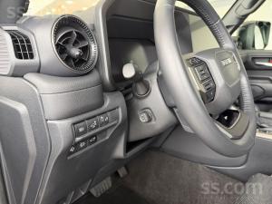 Pelēks Toyota Land Cruiser 2025 Rīga, ar dzinēja tilpumu 2.80 L un nobraukumu 17 tūkst. km par 79900 €, foto 15 vietnē AUTOMOTO.COM.LV