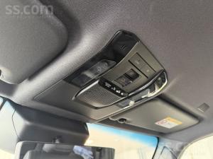 Pelēks Toyota Land Cruiser 2025 Rīga, ar dzinēja tilpumu 2.80 L un nobraukumu 17 tūkst. km par 79900 €, foto 16 vietnē AUTOMOTO.COM.LV