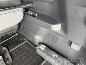 Pelēks Toyota Land Cruiser 2025 Rīga, ar dzinēja tilpumu 2.80 L un nobraukumu 17 tūkst. km par 79900 €, foto 19 vietnē AUTOMOTO.COM.LV