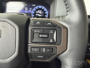 Pelēks Toyota Land Cruiser 2025 Rīga, ar dzinēja tilpumu 2.80 L un nobraukumu 17 tūkst. km par 79900 €, foto 29 vietnē AUTOMOTO.COM.LV