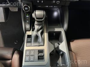 Grey Toyota Land Cruiser 2026 in Jekabpils, with an engine capacity of 2.80 L and mileage of 10 thousand km for 82500 €, photo 16 on AUTOMOTO.COM.LV