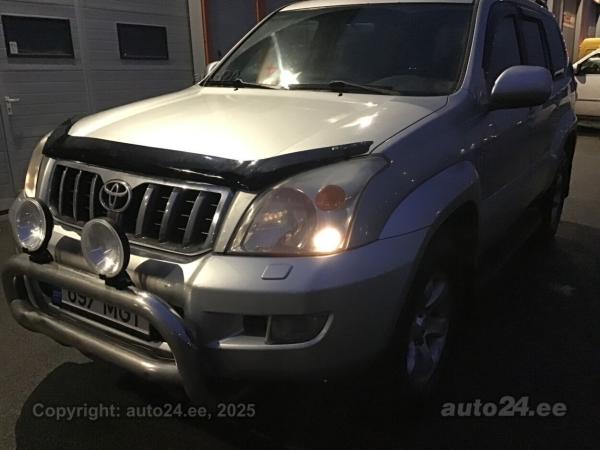 Pelēks Toyota Land Cruiser 2007 Tartu, ar dzinēja tilpumu 3.00 L un nobraukumu 300 tūkst. km par 8990 €, foto 11 vietnē AUTOMOTO.COM.LV