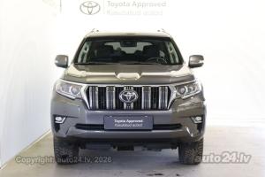 Grey Toyota Land Cruiser 2018 in Tallinn, with an engine capacity of 2.76 L and mileage of 115 thousand km for 43000 €, photo 5 on AUTOMOTO.COM.LV