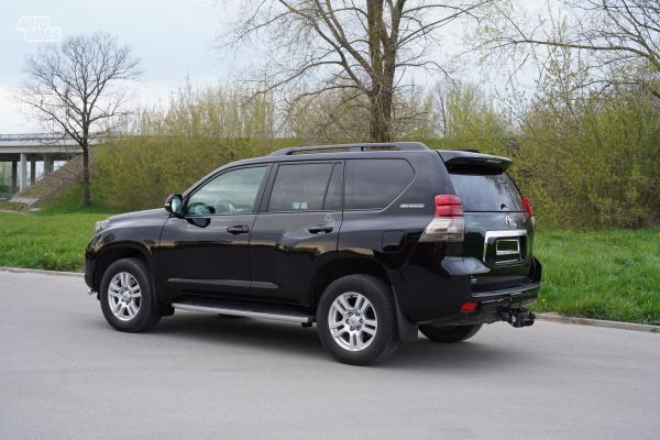 Melns Toyota Land Cruiser Prado 2011 Klaipėda, ar dzinēja tilpumu 3.00 L un nobraukumu 236 tūkst. km par 22000 €, foto 3 vietnē AUTOMOTO.COM.LV