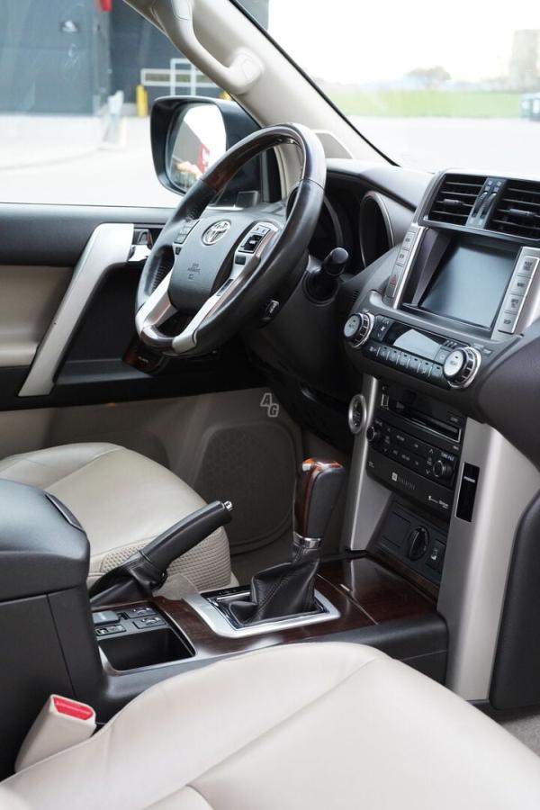 Melns Toyota Land Cruiser Prado 2011 Klaipėda, ar dzinēja tilpumu 3.00 L un nobraukumu 236 tūkst. km par 22000 €, foto 9 vietnē AUTOMOTO.COM.LV