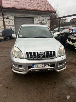 Pelēks Toyota Land Cruiser Prado 2007 Viļņa, ar dzinēja tilpumu 0.30 L un nobraukumu 370 tūkst. km par 4800 €, foto 3 vietnē AUTOMOTO.COM.LV