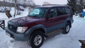 Sarkans Toyota Land Cruiser 1996 Viļņa, ar dzinēja tilpumu 2.99 L un nobraukumu 365 tūkst. km par 3900 €, foto 2 vietnē AUTOMOTO.COM.LV