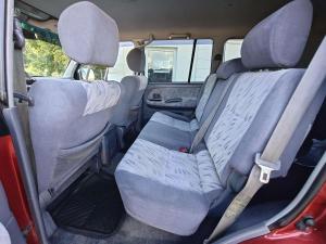 Sarkans Toyota Land Cruiser 2002 Viļņa, ar dzinēja tilpumu 3.00 L un nobraukumu 400 tūkst. km par 7500 €, foto 18 vietnē AUTOMOTO.COM.LV