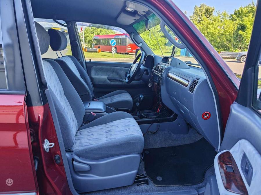 Sarkans Toyota Land Cruiser 2002 Viļņa, ar dzinēja tilpumu 3.00 L un nobraukumu 400 tūkst. km par 7500 €, foto 20 vietnē AUTOMOTO.COM.LV