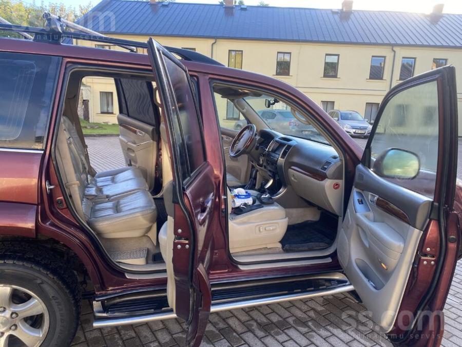 Red Toyota Land Cruiser 2004 in Dobele, with an engine capacity of 4.00 L and mileage of 339 thousand km for 6900 €, photo 11 on AUTOMOTO.COM.LV