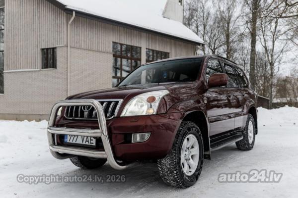 Sarkans Toyota Land Cruiser 2005 Tallina, ar dzinēja tilpumu 3.00 L un nobraukumu 251 tūkst. km par 13500 €, foto 1 vietnē AUTOMOTO.COM.LV