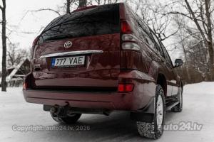 Red Toyota Land Cruiser 2005 in Tallinn, with an engine capacity of 3.00 L and mileage of 251 thousand km for 13500 €, photo 8 on AUTOMOTO.COM.LV