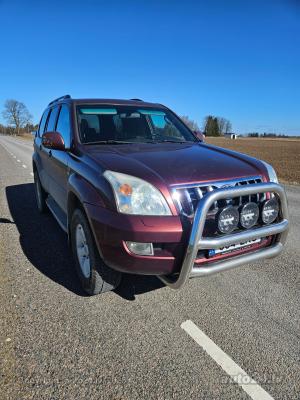 Red Toyota Land Cruiser 2005 in Tallinn, with an engine capacity of 3.00 L and mileage of 253 thousand km for 13500 €, photo  on AUTOMOTO.COM.LV