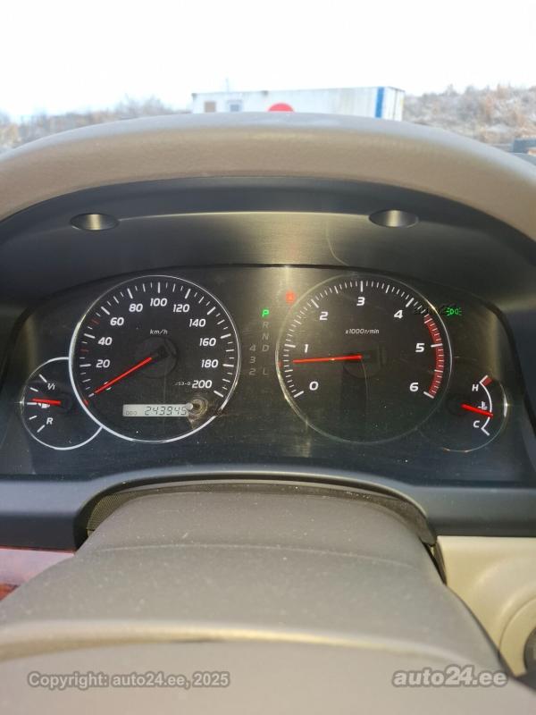 Sarkans Toyota Land Cruiser 2006 Tallina, ar dzinēja tilpumu 3.00 L un nobraukumu 244 tūkst. km par 10500 €, foto 11 vietnē AUTOMOTO.COM.LV