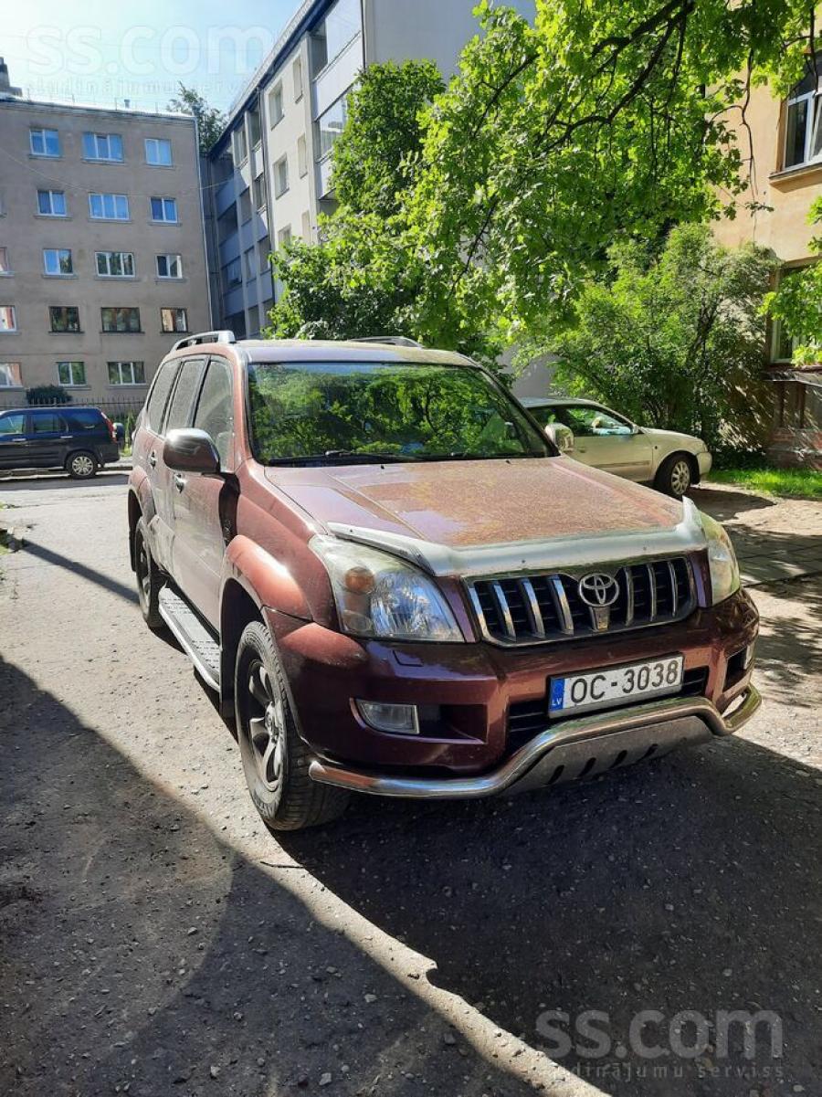 Red Toyota Land Cruiser 2008 in Riga, with an engine capacity of 3.00 L and mileage of 181 thousand km for 13700 €, photo 6 on AUTOMOTO.COM.LV