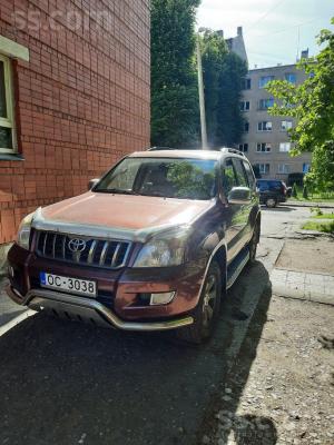 Red Toyota Land Cruiser 2008 in Riga, with an engine capacity of 3.00 L and mileage of 181 thousand km for 13700 €, photo 8 on AUTOMOTO.COM.LV