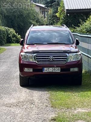 Sarkans Toyota Land Cruiser 2008 Rīga, ar dzinēja tilpumu 4.50 L un nobraukumu 399 tūkst. km par 24300 €, foto  vietnē AUTOMOTO.COM.LV