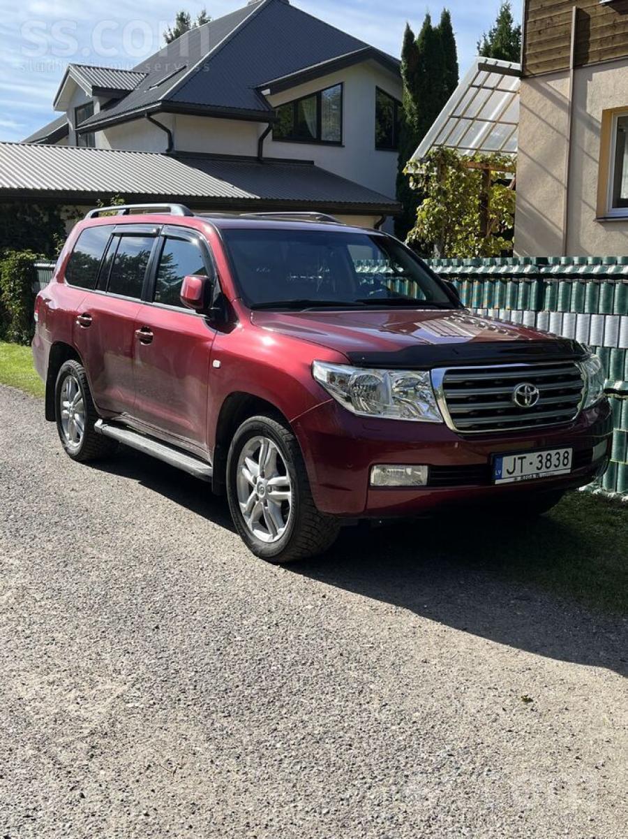 Sarkans Toyota Land Cruiser 2008 Rīga, ar dzinēja tilpumu 4.50 L un nobraukumu 399 tūkst. km par 24300 €, foto 3 vietnē AUTOMOTO.COM.LV