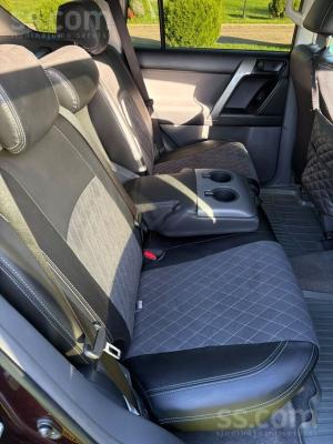 Sarkans Toyota Land Cruiser 2012 Rīga, ar dzinēja tilpumu 3.00 L un nobraukumu 174 tūkst. km par 23500 €, foto 14 vietnē AUTOMOTO.COM.LV