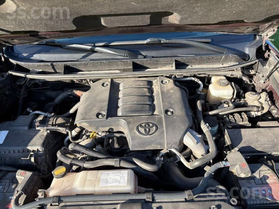 Sarkans Toyota Land Cruiser 2012 Rīga, ar dzinēja tilpumu 3.00 L un nobraukumu 174 tūkst. km par 23500 €, foto 17 vietnē AUTOMOTO.COM.LV