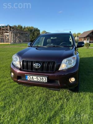 Sarkans Toyota Land Cruiser 2012 Rīga, ar dzinēja tilpumu 3.00 L un nobraukumu 174 tūkst. km par 20000 €, foto 4 vietnē AUTOMOTO.COM.LV