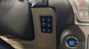 Sarkans Toyota Land Cruiser 2019 Rīga, ar dzinēja tilpumu 2.80 L un nobraukumu 116 tūkst. km par 43500 €, foto 26 vietnē AUTOMOTO.COM.LV