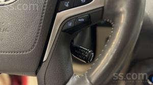 Sarkans Toyota Land Cruiser 2019 Rīga, ar dzinēja tilpumu 2.80 L un nobraukumu 116 tūkst. km par 43500 €, foto 28 vietnē AUTOMOTO.COM.LV