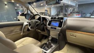 Sarkans Toyota Land Cruiser 2019 Rīga, ar dzinēja tilpumu 2.80 L un nobraukumu 116 tūkst. km par 41990 €, foto 13 vietnē AUTOMOTO.COM.LV