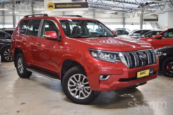 Sarkans Toyota Land Cruiser 2020 Rīga, ar dzinēja tilpumu 3.00 L un nobraukumu 128 tūkst. km par 43700 €, foto 1 vietnē AUTOMOTO.COM.LV