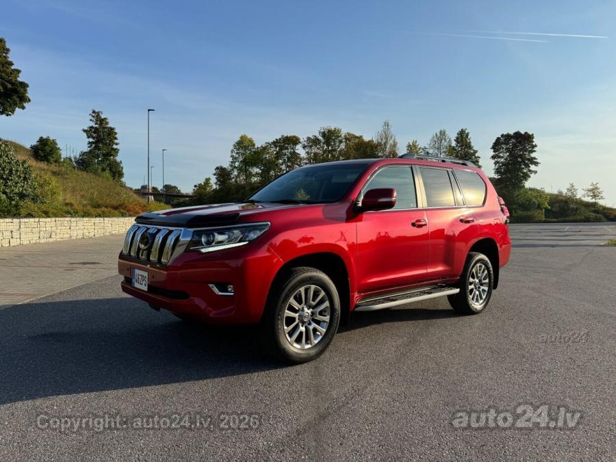 Red Toyota Land Cruiser 2021 in Rakvere, with an engine capacity of 2.80 L and mileage of 135 thousand km for 47000 €, photo 13 on AUTOMOTO.COM.LV