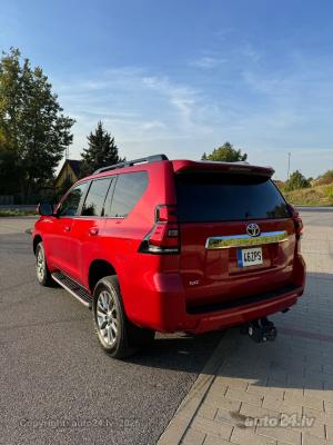 Red Toyota Land Cruiser 2021 in Rakvere, with an engine capacity of 2.80 L and mileage of 135 thousand km for 47000 €, photo 14 on AUTOMOTO.COM.LV
