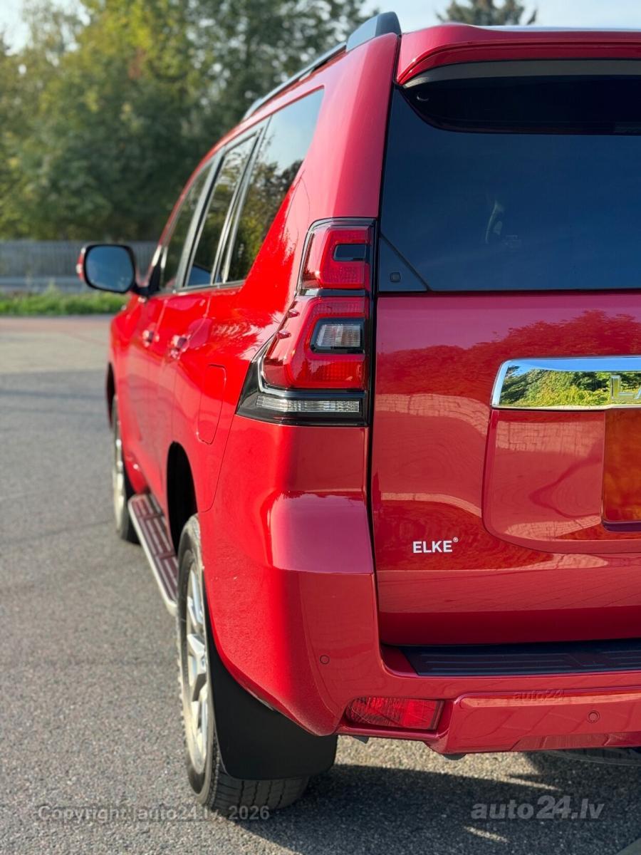 Red Toyota Land Cruiser 2021 in Rakvere, with an engine capacity of 2.80 L and mileage of 135 thousand km for 47000 €, photo 16 on AUTOMOTO.COM.LV
