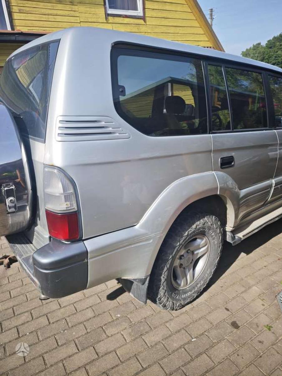 Toyota Land Cruiser 2001 Zarasai, ar dzinēja tilpumu 2.98 L un nobraukumu 413 tūkst. km par 3700 €, foto 10 vietnē AUTOMOTO.COM.LV