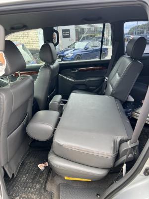 Toyota Land Cruiser 2006 in Narva, with an engine capacity of 3.00 L and mileage of 194 thousand km for 3999 €, photo 19 on AUTOMOTO.COM.LV