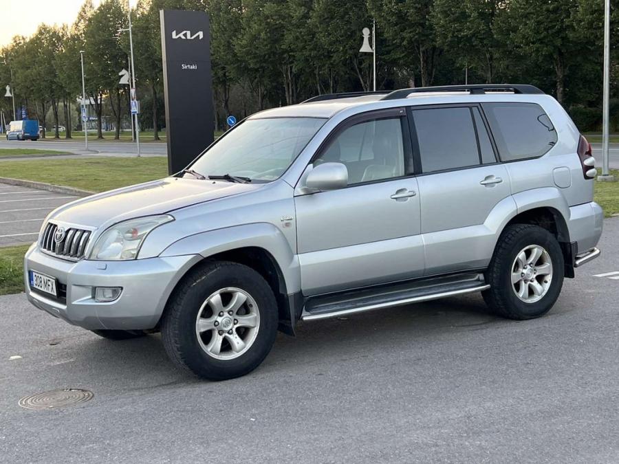 Toyota Land Cruiser 2006 Narva, ar dzinēja tilpumu 3.00 L un nobraukumu 223 tūkst. km par 5499 €, foto 13 vietnē AUTOMOTO.COM.LV