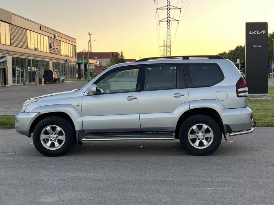 Toyota Land Cruiser 2006 Narva, ar dzinēja tilpumu 3.00 L un nobraukumu 223 tūkst. km par 5499 €, foto 16 vietnē AUTOMOTO.COM.LV