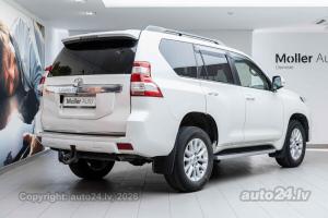 Toyota Land Cruiser 2016 in Tallinn, with an engine capacity of 2.80 L and mileage of 286 thousand km for 29000 €, photo 7 on AUTOMOTO.COM.LV