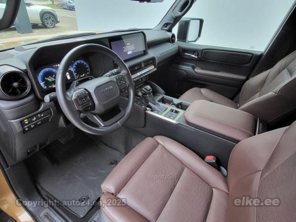 Toyota Land Cruiser 2024 Tallina, ar dzinēja tilpumu 2.76 L un nobraukumu 28 tūkst. km par 85995 €, foto 11 vietnē AUTOMOTO.COM.LV