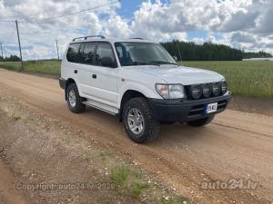 Balts Toyota Land Cruiser 1999 Veru, ar dzinēja tilpumu 3.40 L un nobraukumu 222 tūkst. km par 11300 €, foto  vietnē AUTOMOTO.COM.LV