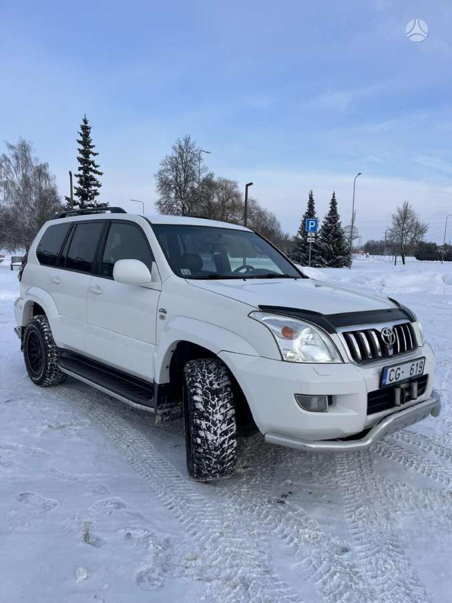 Balts Toyota Land Cruiser 2007 Kupiškis, ar dzinēja tilpumu 3.00 L un nobraukumu 280 tūkst. km par 12000 €, foto 2 vietnē AUTOMOTO.COM.LV