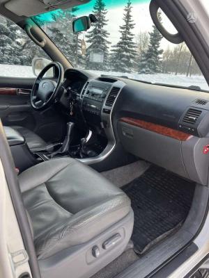 Balts Toyota Land Cruiser 2007 Kupiškis, ar dzinēja tilpumu 3.00 L un nobraukumu 280 tūkst. km par 12000 €, foto 13 vietnē AUTOMOTO.COM.LV