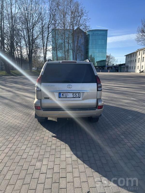Balts Toyota Land Cruiser 2008 Rīga, ar dzinēja tilpumu 3.00 L un nobraukumu 323 tūkst. km par 10000 €, foto 10 vietnē AUTOMOTO.COM.LV