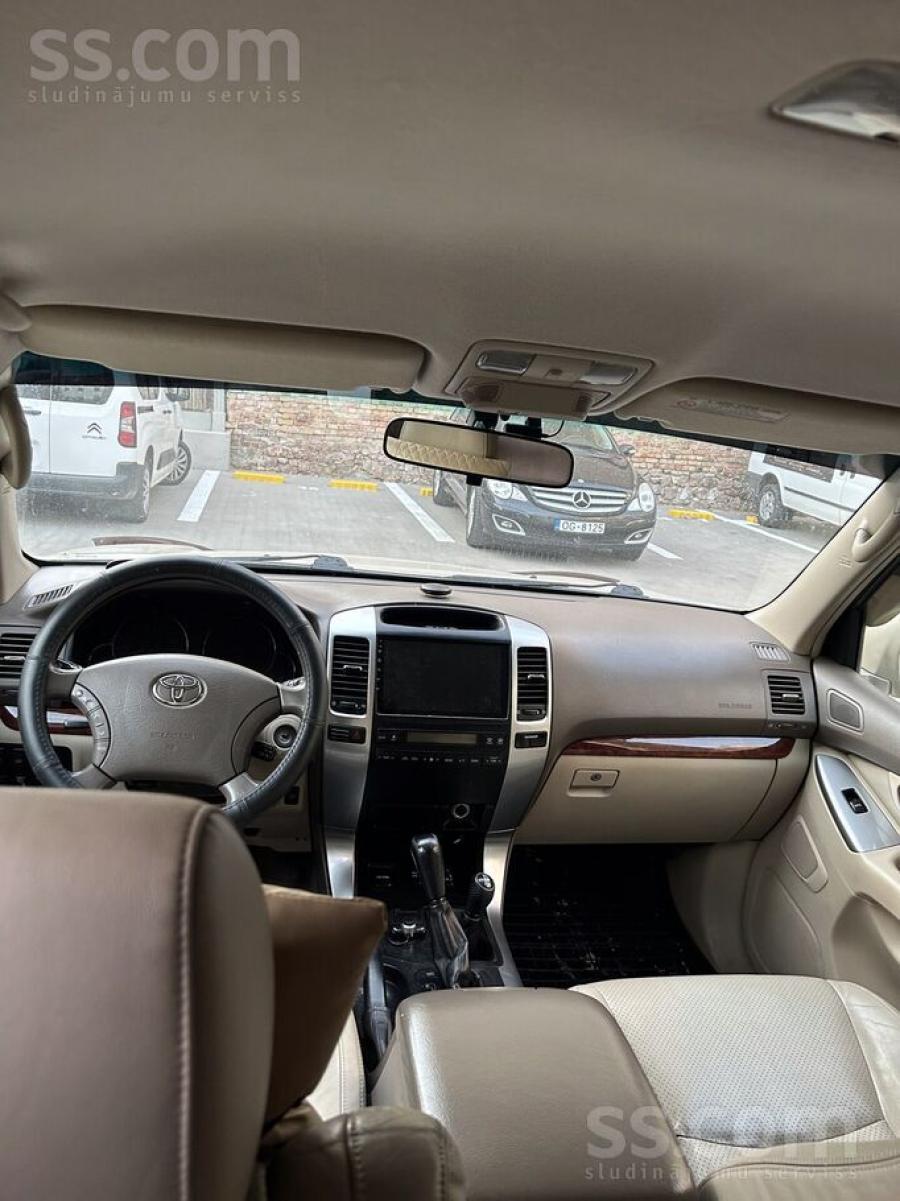 Balts Toyota Land Cruiser 2008 Rīga, ar dzinēja tilpumu 3.00 L un nobraukumu 323 tūkst. km par 10000 €, foto 4 vietnē AUTOMOTO.COM.LV