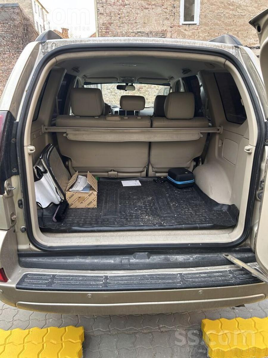 Balts Toyota Land Cruiser 2008 Rīga, ar dzinēja tilpumu 3.00 L un nobraukumu 323 tūkst. km par 10000 €, foto 6 vietnē AUTOMOTO.COM.LV